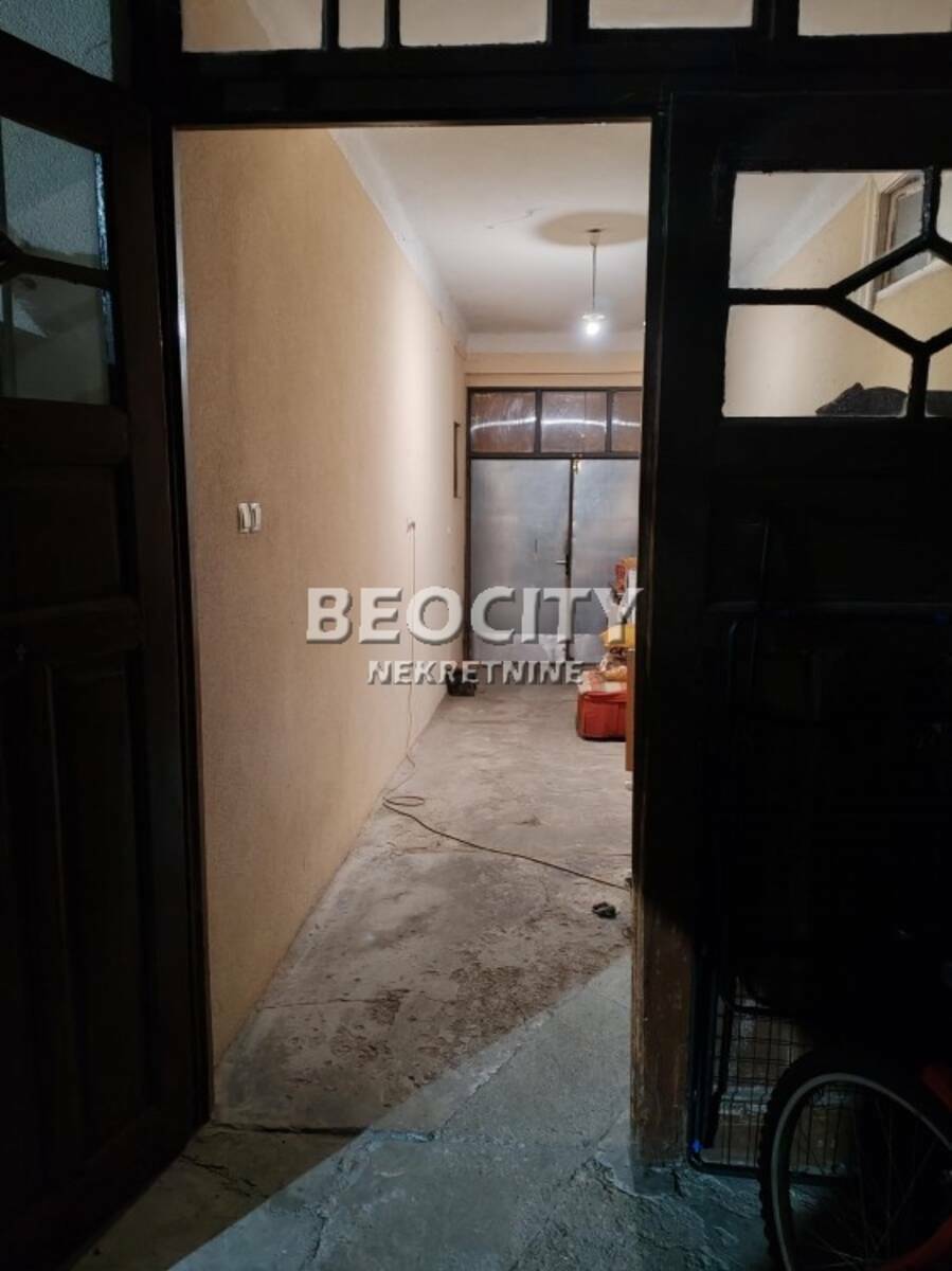 Ruma, Centar, Vrdnička, 5.5, 300m2, 165000EUR