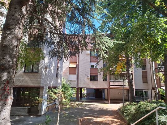 Odlična garsonjera na sjajnoj lokaciji