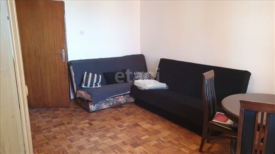 Trosoban stan sa pogledom - Banovo brdo