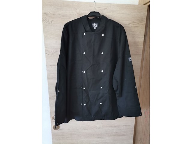 Razne radne uniforme i mantili na kilo