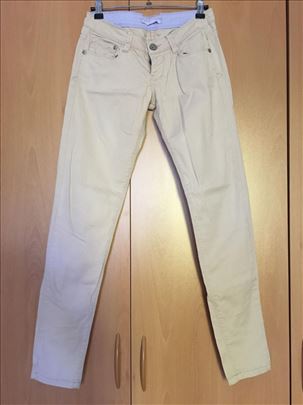 Pamucne pantalone Teranova