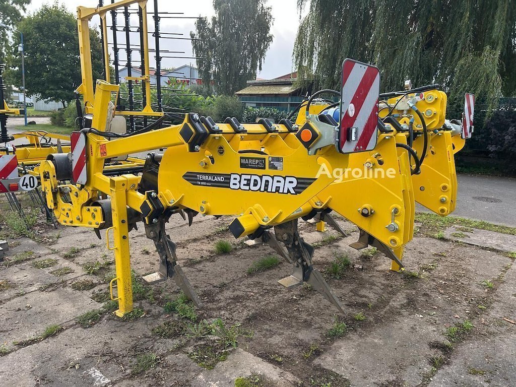 Bednar TERRALAND HM5R podrivač