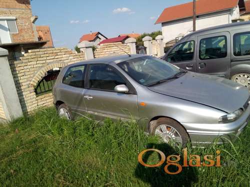 Prodajem delove za Fiat Bravo 1,9 jtd 2001 godište!