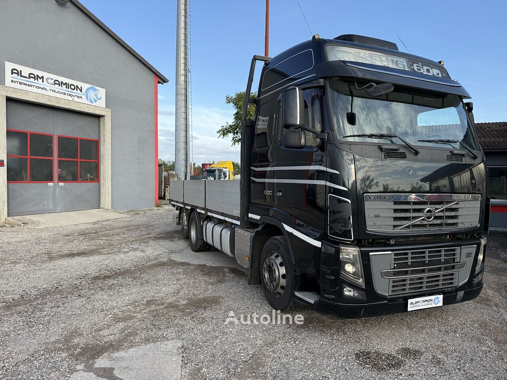 Volvo Fh16 600 kamion s ravnom platformom