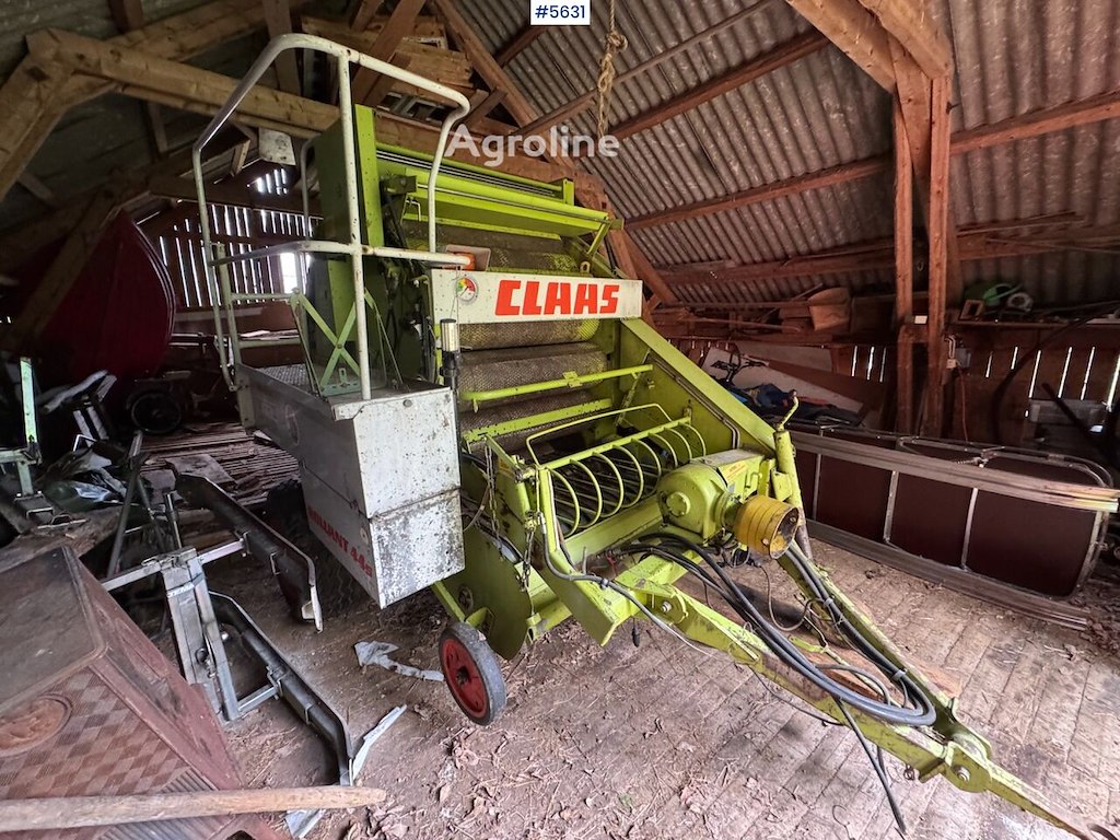 Claas Rollant 44S samoutovarna prikolica