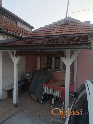 Nadstrešnica