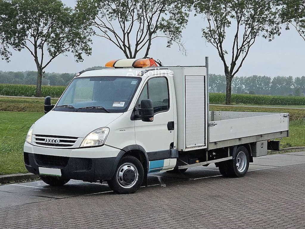 IVECO Daily 40C15 kamion s ravnom platformom < 3.5t