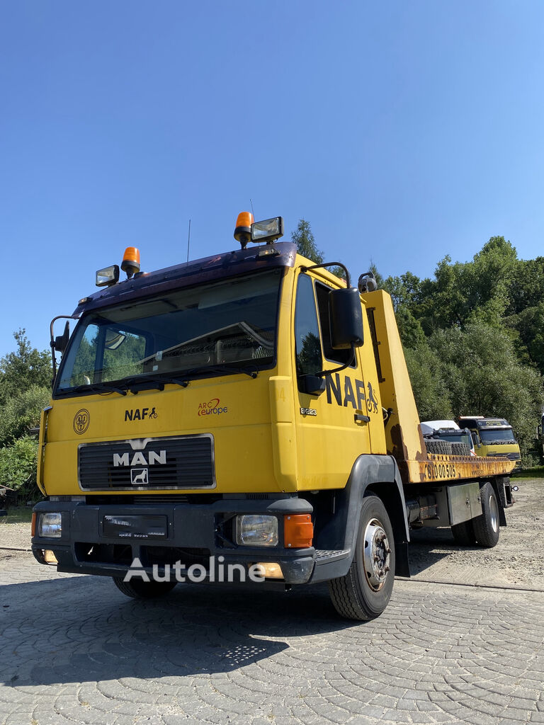 MAN 8-223 autotransporter