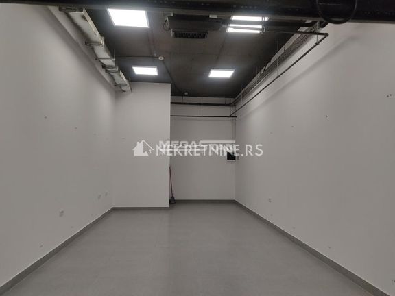 Blok 72, atraktivan lokal, novogradnja