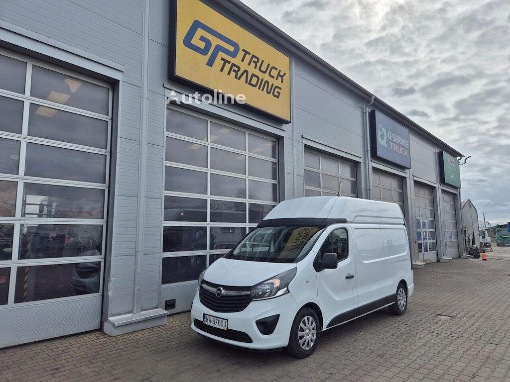 Opel Vivaro minibus furgon
