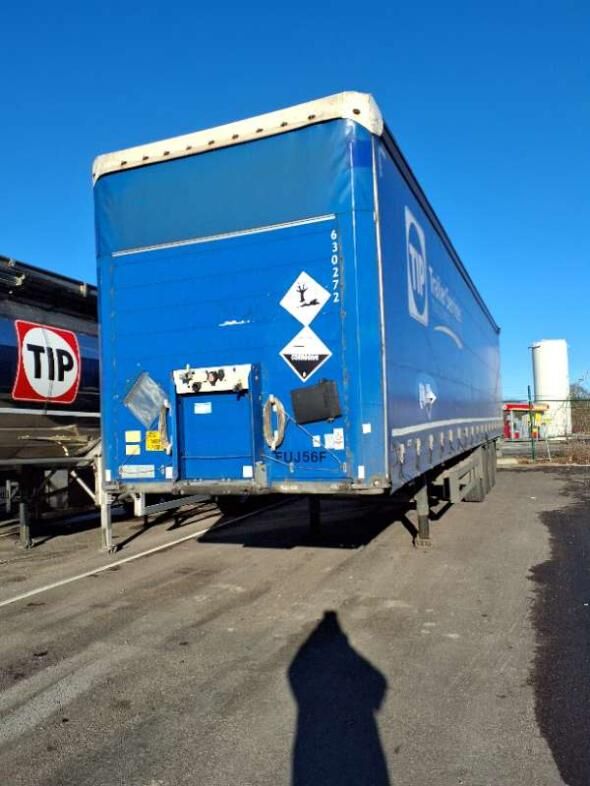 Schmitz Cargobull Trailer Curtainsider Sliding Roof Straight poluprikolica sa kliznom ceradom (630272)