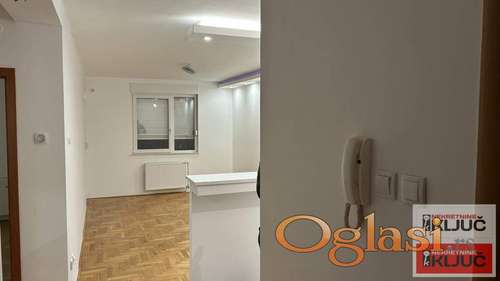 KOD MASTER CENTRA, 54m2, Dvosoban, Renoviran