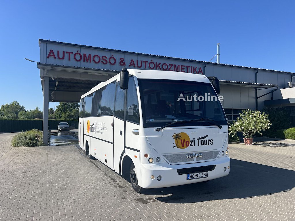 IVECO COMPACTO turistički autobus