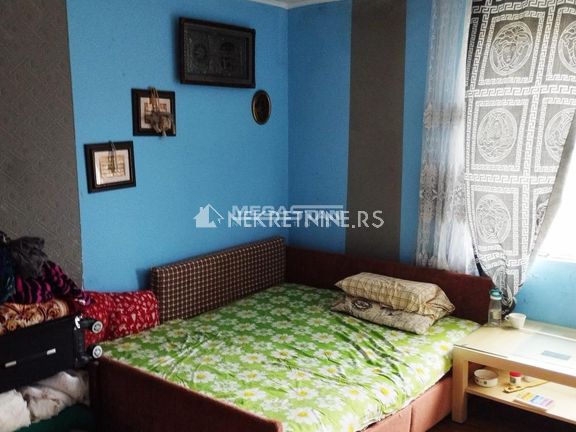 Devetosobna kuća