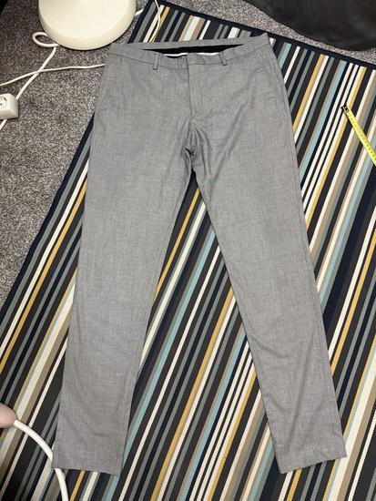 Zara muške poslovne sive pantalone L