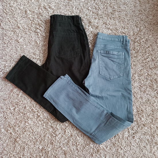 Lot muske pantalone cena za obe