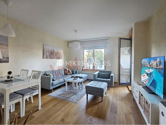 Stan 2.0, 46m2, Cara Dušana (Beograd), 750e