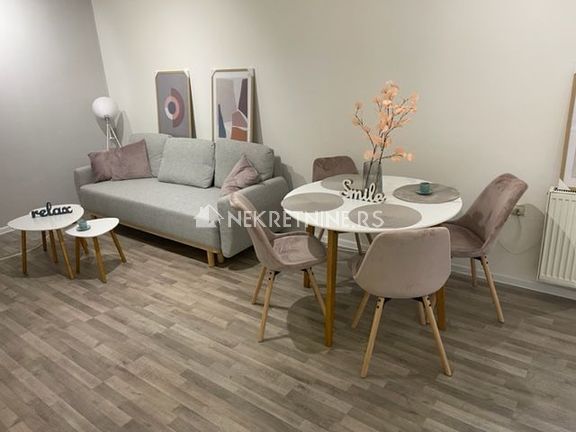 Novi Sad, Centar, Augusta Cesarca, 1.5, 44 m2, 430€