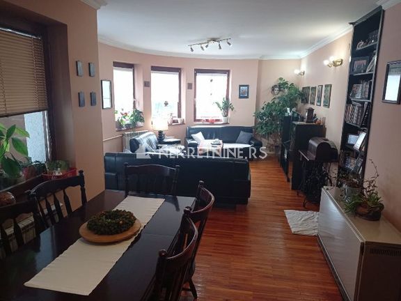 93m2, /L/ ,KRALJEVO , stan