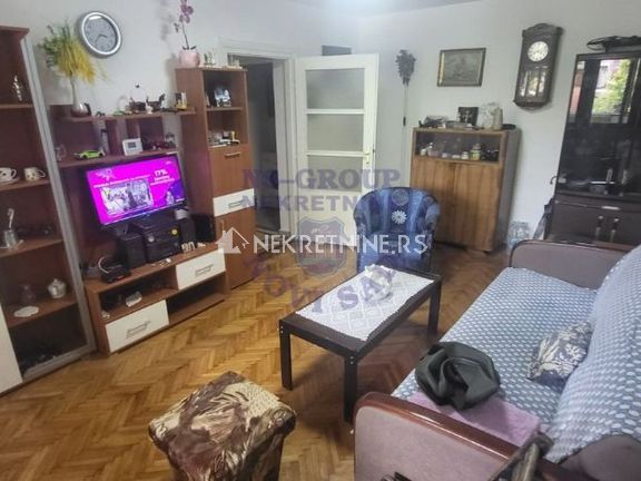 Komforan dvosoban stan u blizini Bulevara!