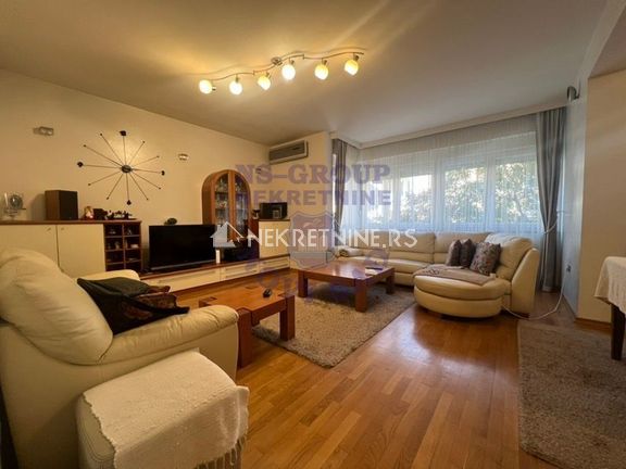 Luksuzan stan u Novom Sadu 120m2, Sajam