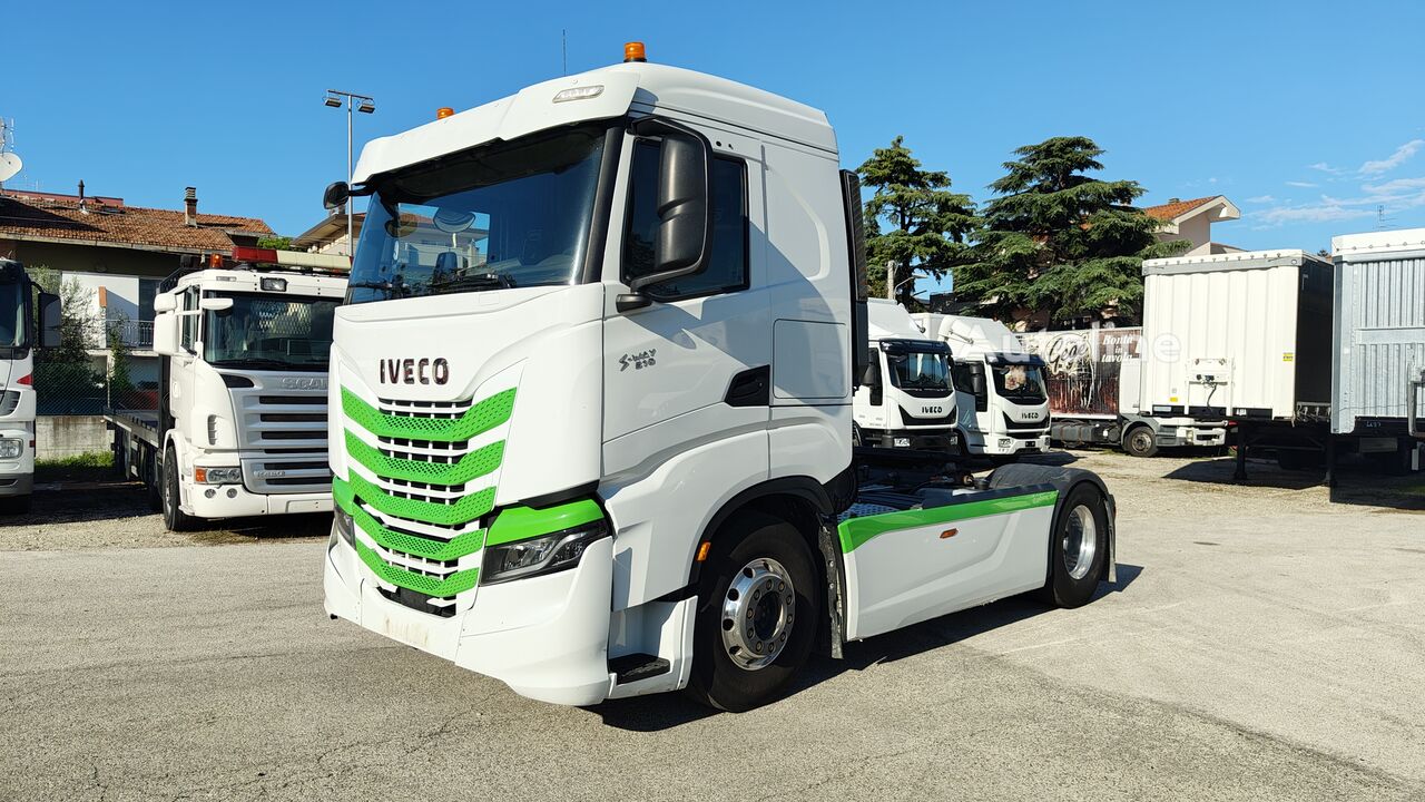 IVECO SWAY AS440S51T/P tegljač