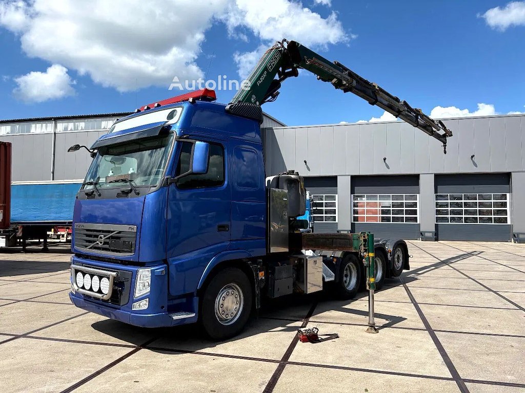 Volvo FH 13.520 8x4 tractor + Crane Fassi 42 t/m euro 5 tegljač