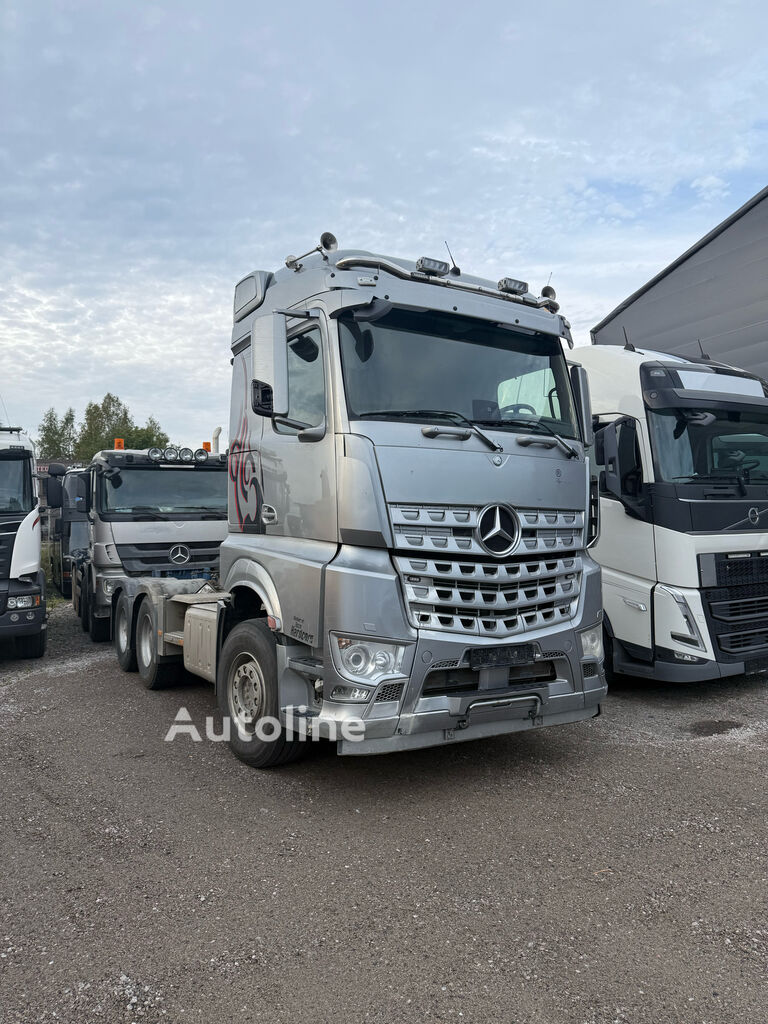 Mercedes-Benz Arocs 2663. 6x4 tegljač