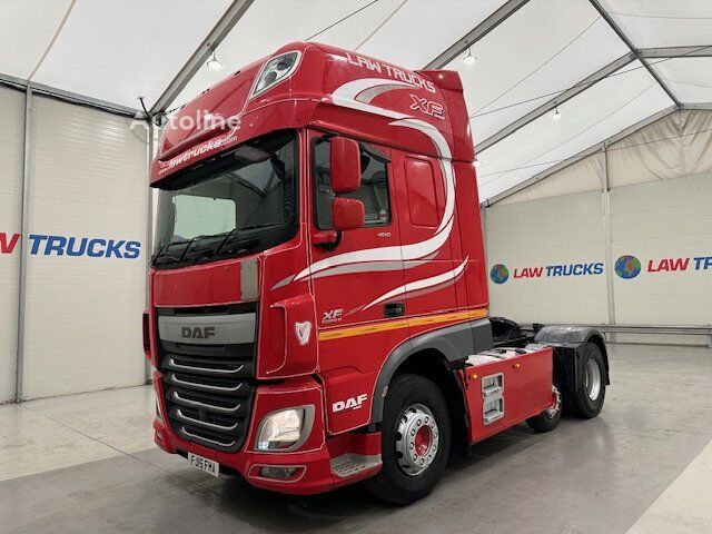 DAF XF 460 6x2 Space Cab Tractor Unit tegljač