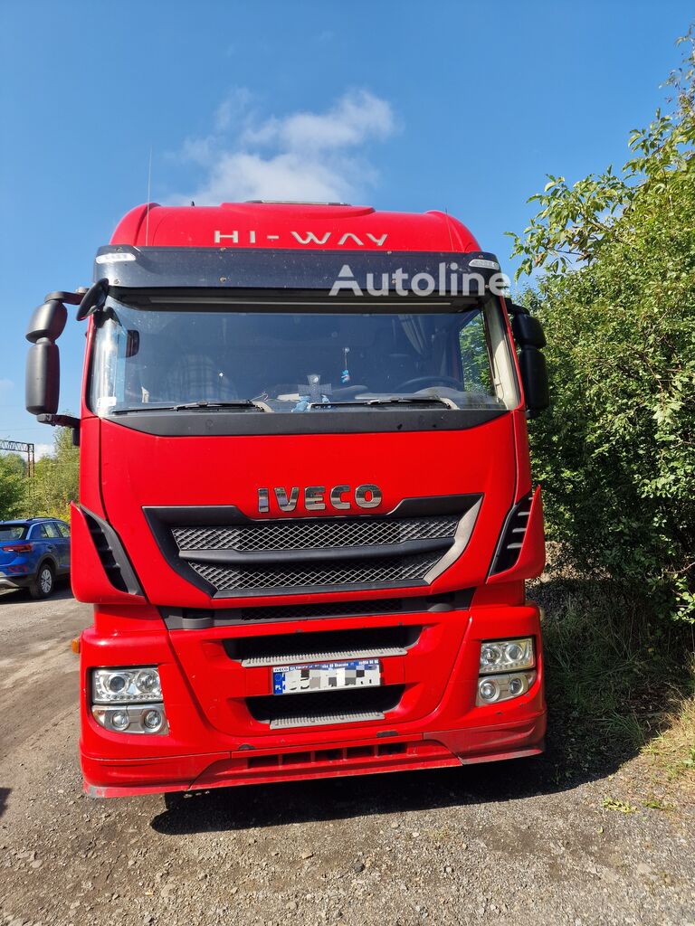 IVECO Stralis 460 tegljač