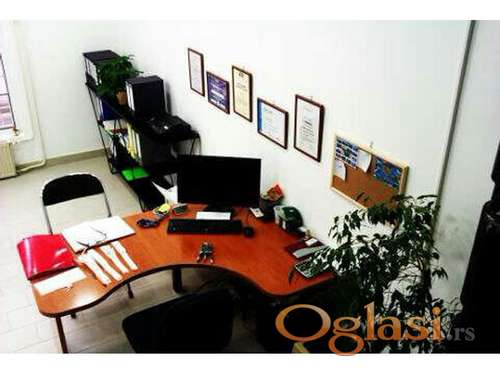 Lokal 25m2. Zanatski centar, Topola