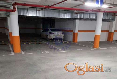 Garažno mesto 14m2 Cara Dušana