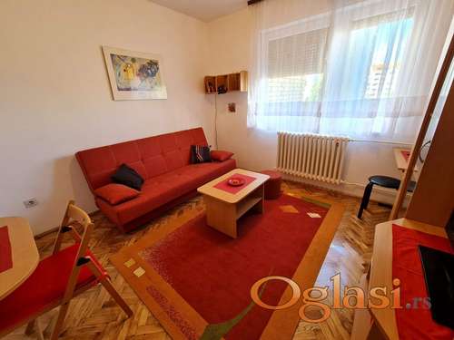 LIMN 3 GARSONJERA 290 EURA
