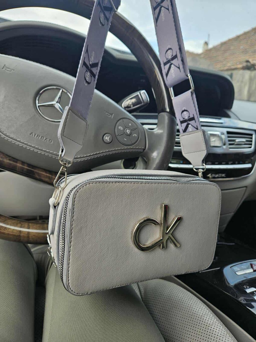 Torba za rame, Calvin Klein, Materijal: Veštačka koža