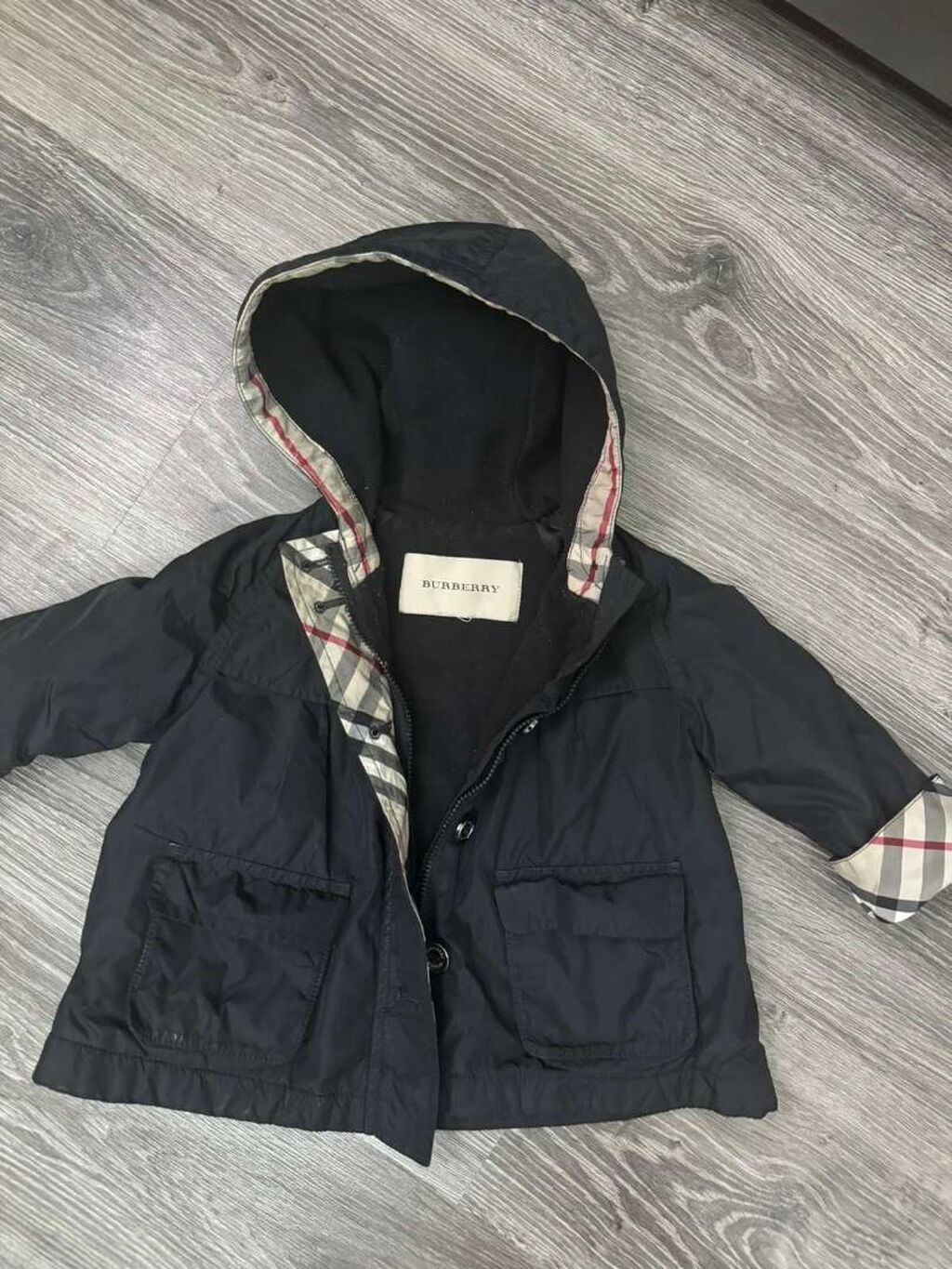 Presladak original BURBERRY mantilić za devojčice, postavljen mekom