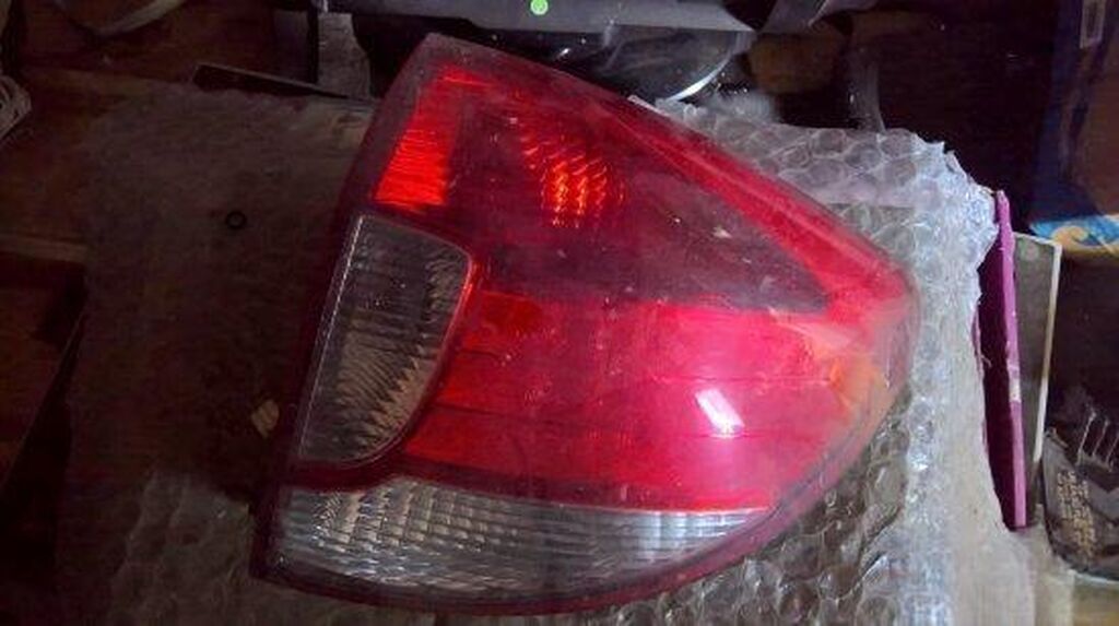 Kia Rio &Restyling Farovi Stopovi i drugi delovi Slanje Brzom