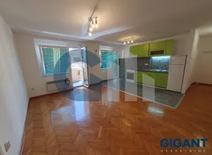Prodaja Stan - Beograd, Zvezdara: Vukov spomenik - Đeram