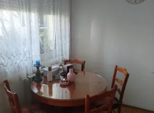 Izdavanje Stan - Beograd, Novi Beograd: Bežanijski blokovi