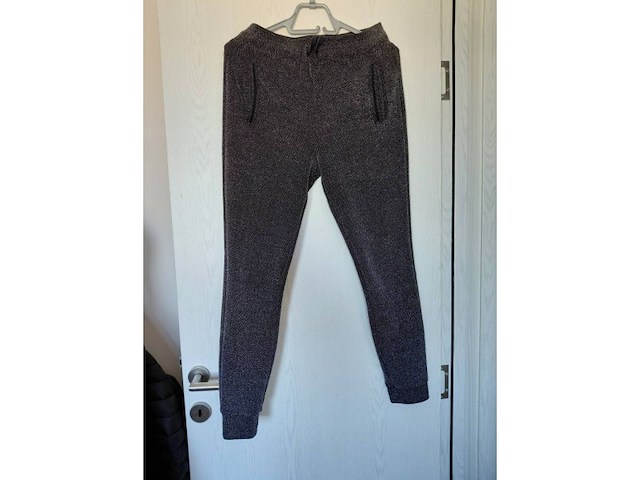 Next pantalone zenske S velicina ili 34