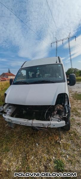 Renault Master 3.0 Dci Kompletan Auto U Delovima