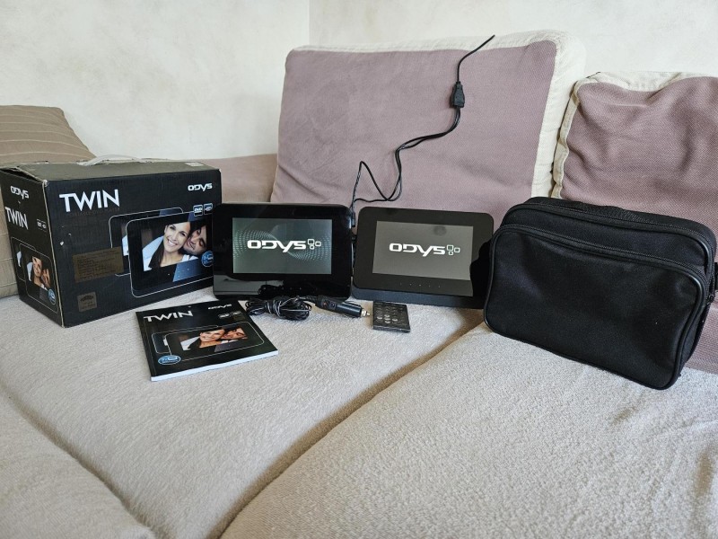 Portabl DVD plejer za auto ODYS Twin DVD DivX USB