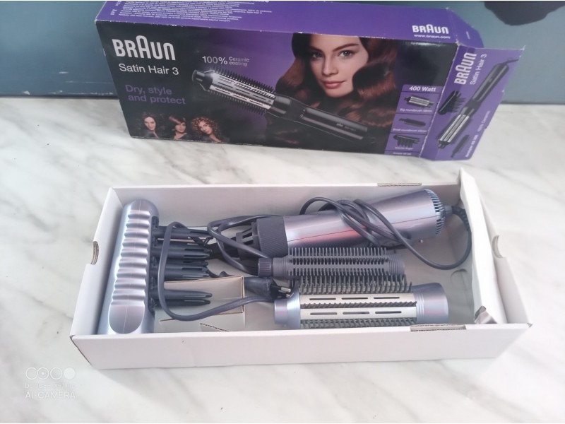 cetka za oblikovanje kose u kutiji marke braun