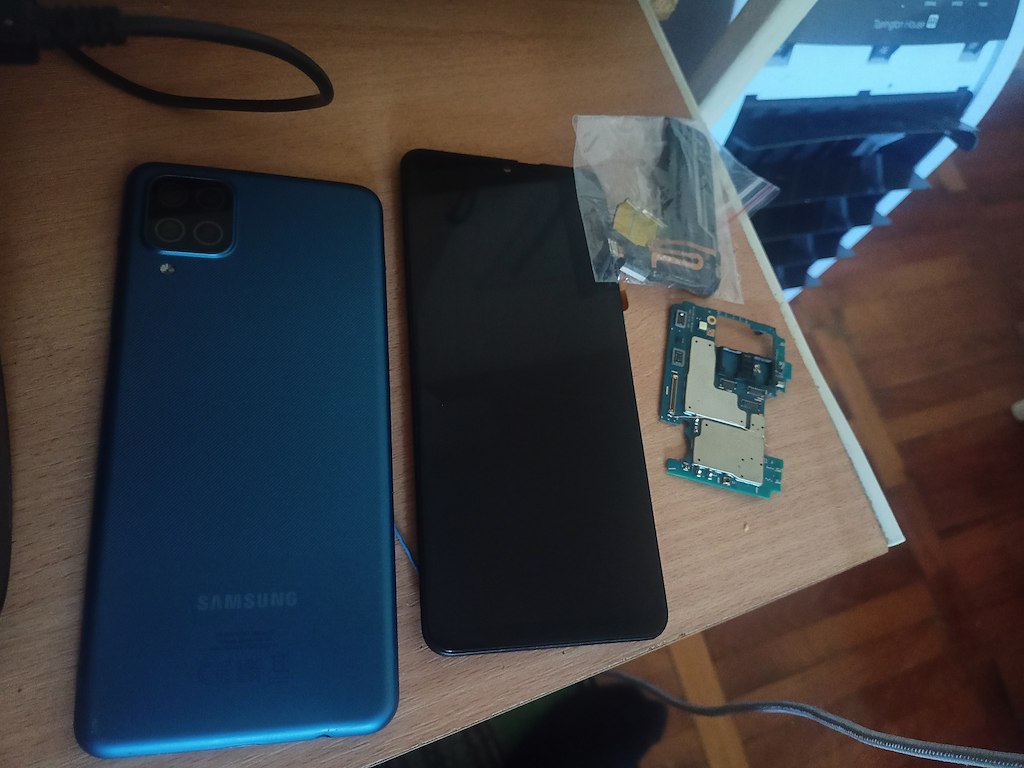 Samsung A12 A127F original ekran , displej , delovi