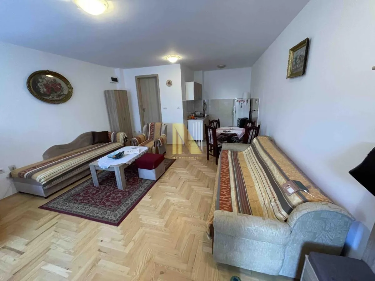 Izdavanje, garsonjera, 32m2, Podbara, Novi Sad, Novi Sad