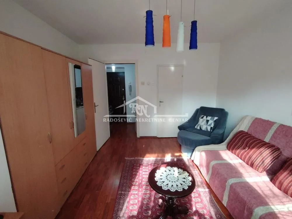 Izdavanje, stan, 21m2, Savski Venac, Beograd