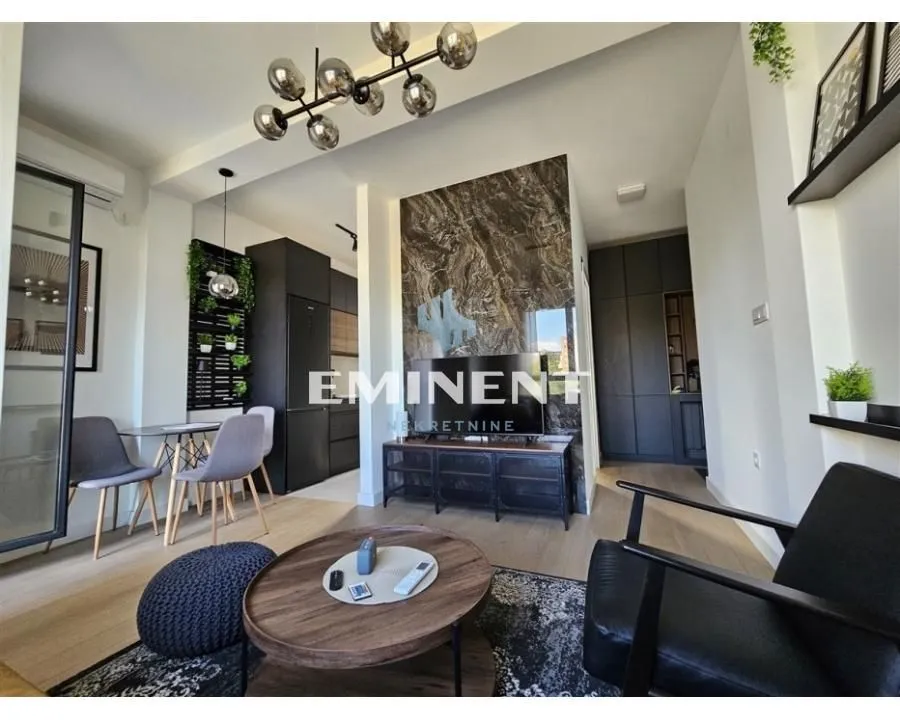 Izdavanje, dvosoban stan, 32m2, Uciteljsko Naselje, Zvezdara, Beograd