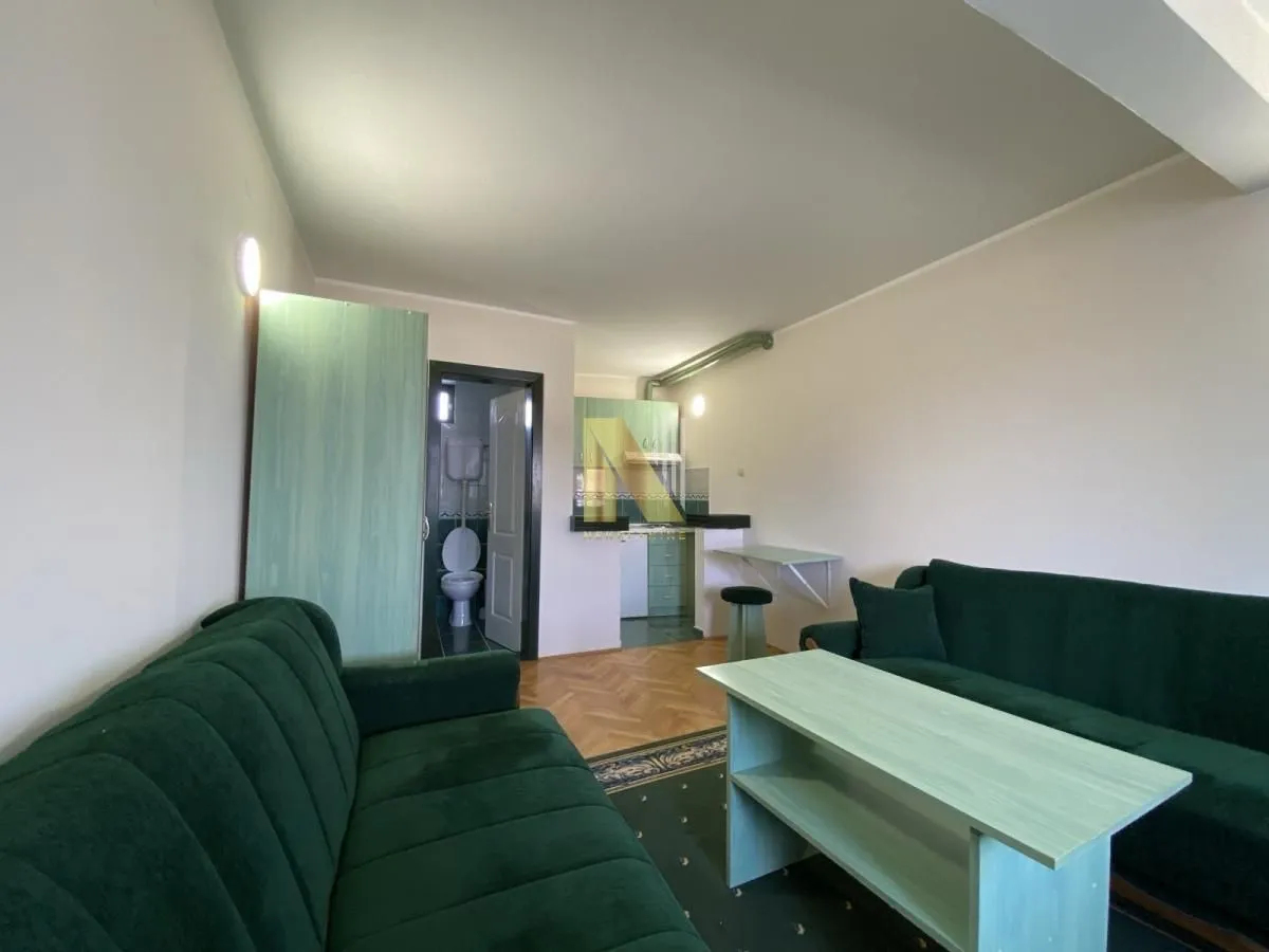 Izdavanje, garsonjera, 30m2, Centar, Novi Sad