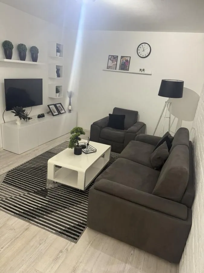 Prodaja, dvosoban stan, 55m², Sajmište, Novi Sad