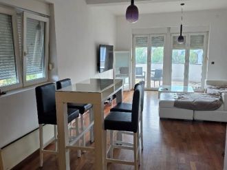 92m² 800€
Beograd, Zvezdara, Olimp, Mite Ružića