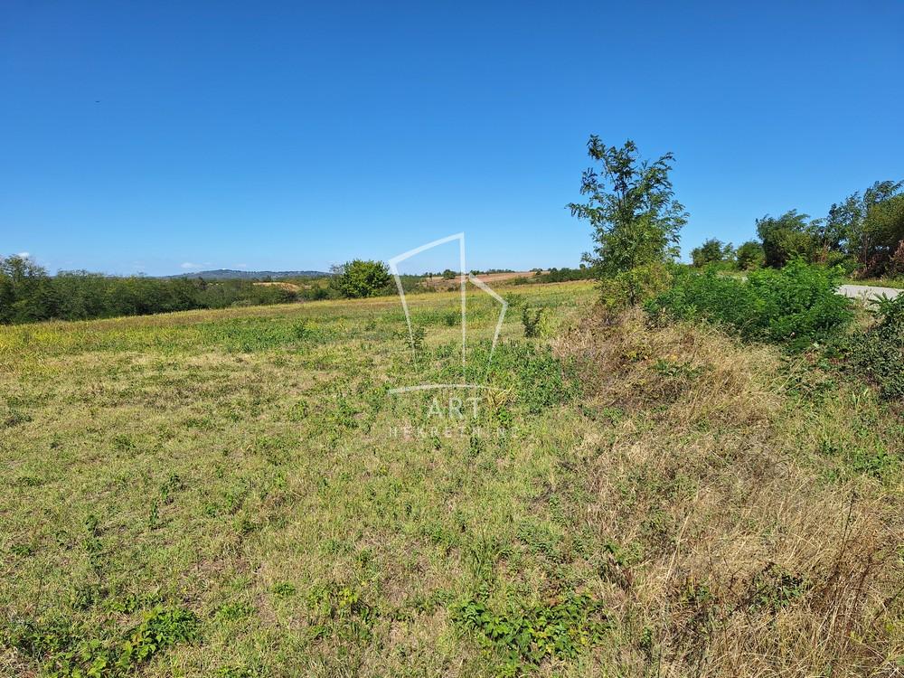 Lep plac nadomak Beograda ID#12296 110.000 €